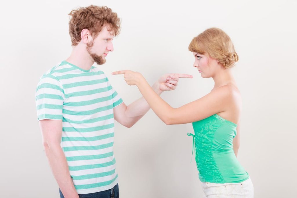 Choosing Between 'Tú' and 'Usted': Spanish Language Dynamics